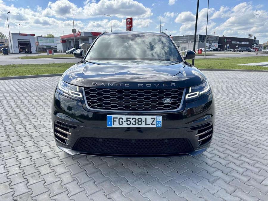 Black Land Rover Range Rover Velar 2019 in Taurage, with an engine capacity of 2.00 L and mileage of 140 thousand km for 21900 €, photo 3 on AUTOMOTO.COM.LV