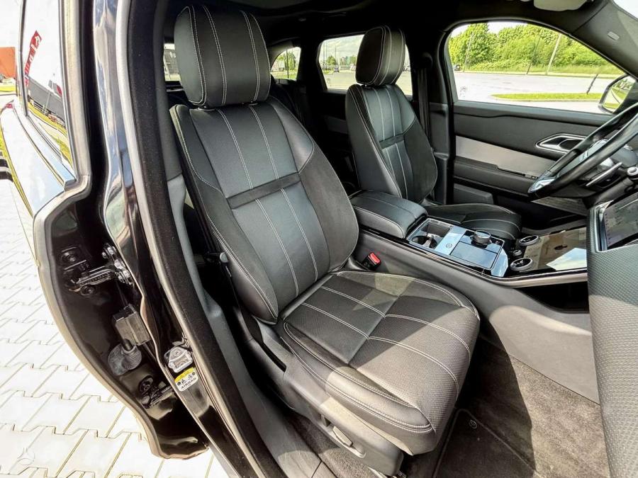 Black Land Rover Range Rover Velar 2019 in Taurage, with an engine capacity of 2.00 L and mileage of 140 thousand km for 21900 €, photo 12 on AUTOMOTO.COM.LV