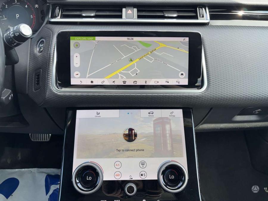 Black Land Rover Range Rover Velar 2019 in Taurage, with an engine capacity of 2.00 L and mileage of 140 thousand km for 21900 €, photo 18 on AUTOMOTO.COM.LV