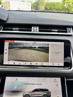 Black Land Rover Range Rover Velar 2019 in Taurage, with an engine capacity of 2.00 L and mileage of 140 thousand km for 21900 €, photo 23 on AUTOMOTO.COM.LV
