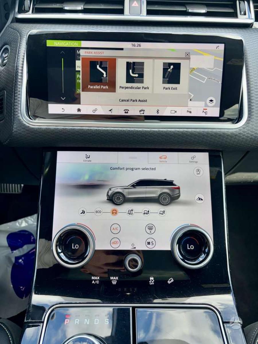Black Land Rover Range Rover Velar 2019 in Taurage, with an engine capacity of 2.00 L and mileage of 140 thousand km for 21900 €, photo 24 on AUTOMOTO.COM.LV