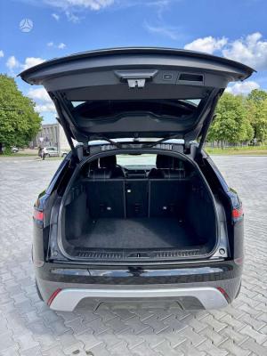Black Land Rover Range Rover Velar 2019 in Taurage, with an engine capacity of 2.00 L and mileage of 140 thousand km for 21900 €, photo 27 on AUTOMOTO.COM.LV