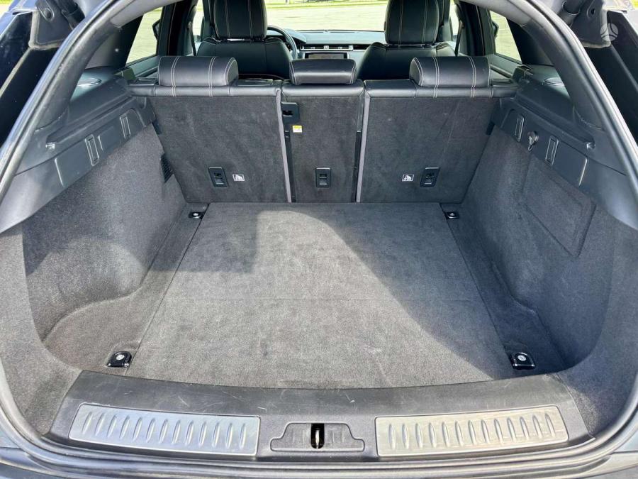 Black Land Rover Range Rover Velar 2019 in Taurage, with an engine capacity of 2.00 L and mileage of 140 thousand km for 21900 €, photo 32 on AUTOMOTO.COM.LV