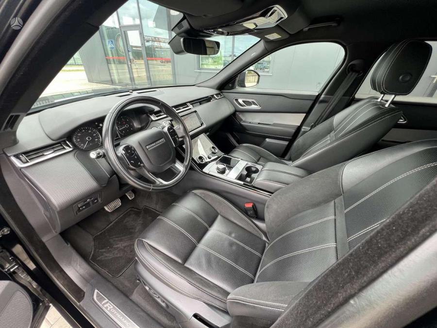 Black Land Rover Range Rover Velar 2019 in Siauliai, with an engine capacity of 2.00 L and mileage of 163 thousand km for 23800 €, photo 17 on AUTOMOTO.COM.LV