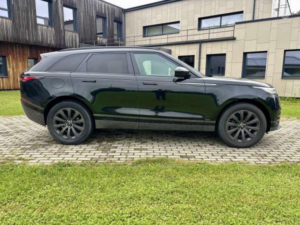 Black Land Rover Range Rover Velar 2019 in Taurage, with an engine capacity of 2.00 L and mileage of 140 thousand km for 21900 €, photo 7 on AUTOMOTO.COM.LV