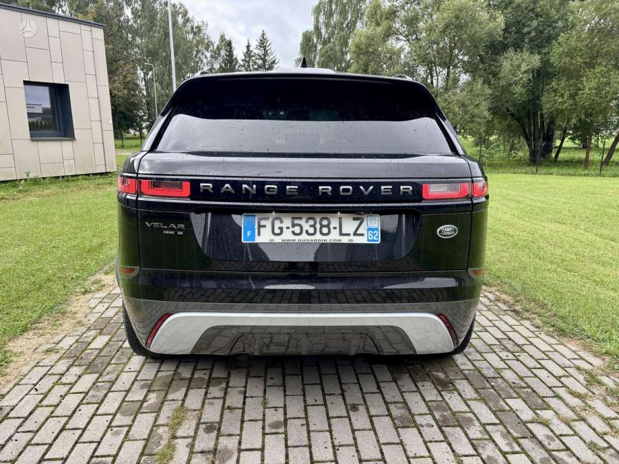 Black Land Rover Range Rover Velar 2019 in Taurage, with an engine capacity of 2.00 L and mileage of 140 thousand km for 21900 €, photo 9 on AUTOMOTO.COM.LV