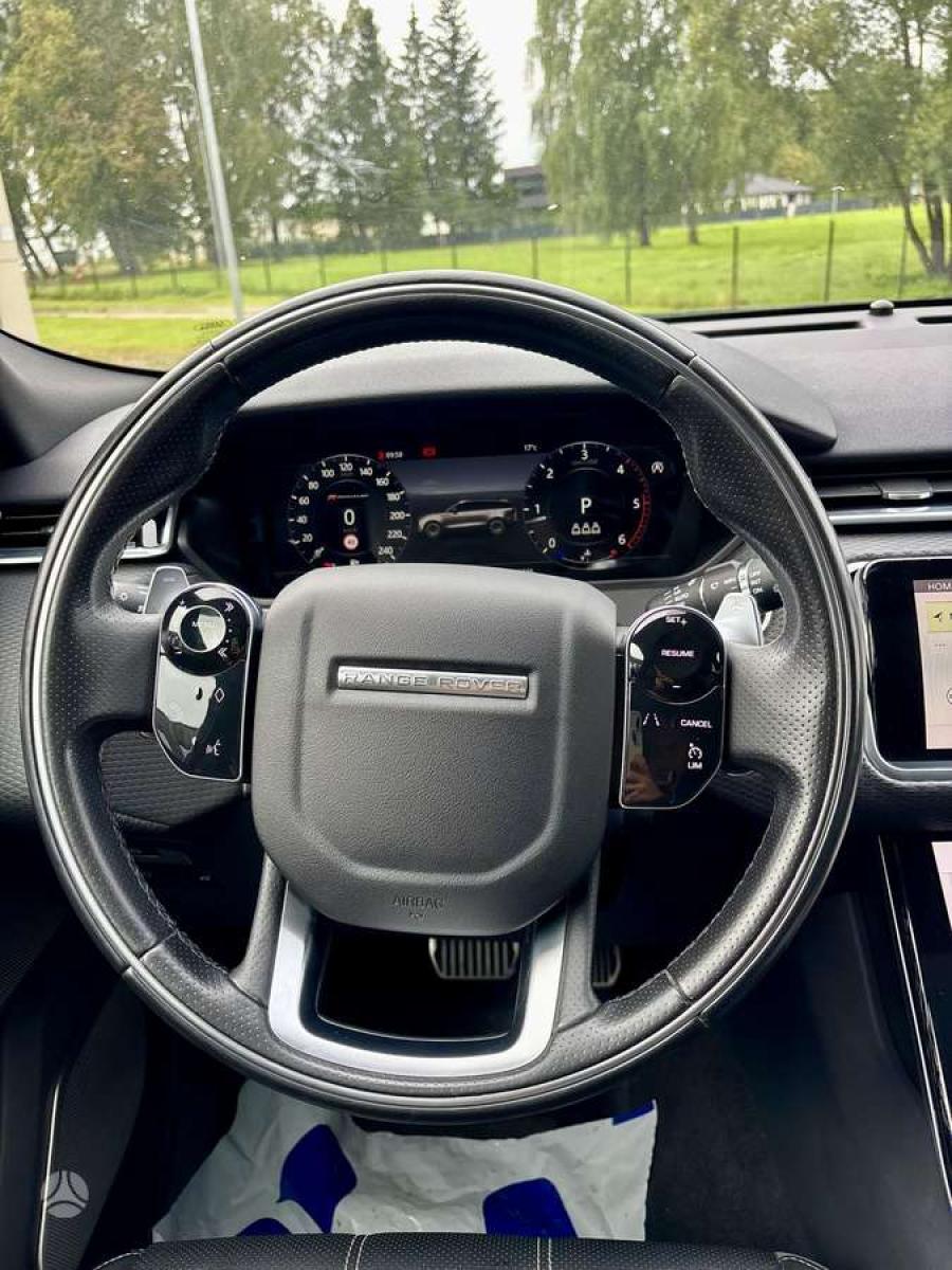 Black Land Rover Range Rover Velar 2019 in Taurage, with an engine capacity of 2.00 L and mileage of 140 thousand km for 21900 €, photo 20 on AUTOMOTO.COM.LV
