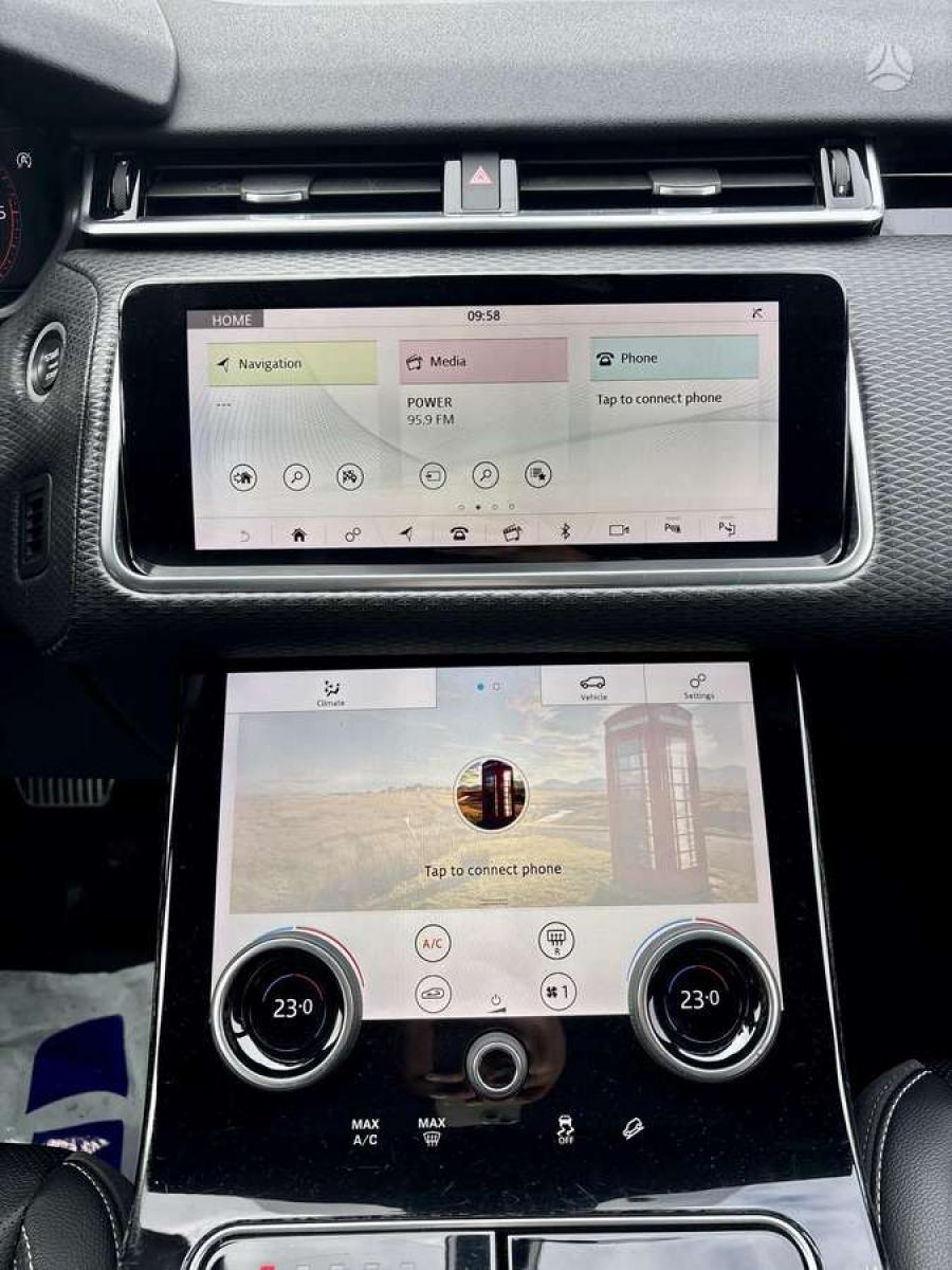 Black Land Rover Range Rover Velar 2019 in Taurage, with an engine capacity of 2.00 L and mileage of 140 thousand km for 21900 €, photo 23 on AUTOMOTO.COM.LV