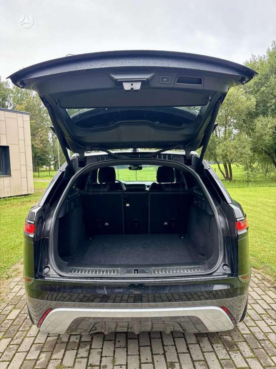 Black Land Rover Range Rover Velar 2019 in Taurage, with an engine capacity of 2.00 L and mileage of 140 thousand km for 21900 €, photo 32 on AUTOMOTO.COM.LV