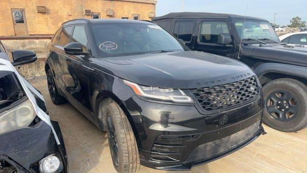Black Land Rover Range Rover Velar 2020 in Vilnius, with an engine capacity of 2.00 L and mileage of 115 thousand km for 18500 €, photo 3 on AUTOMOTO.COM.LV
