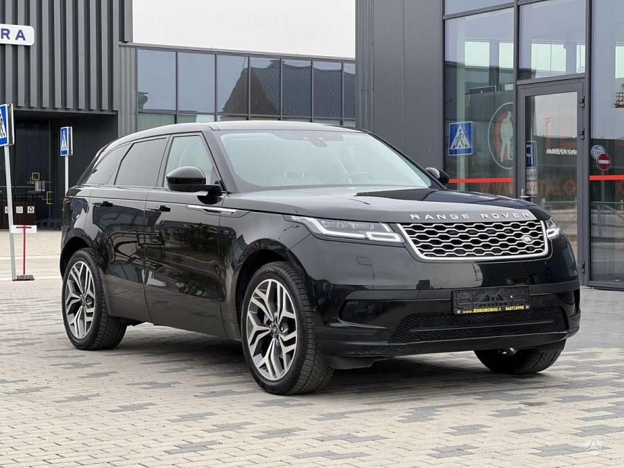 Black Land Rover Range Rover Velar 2020 in Siauliai, with an engine capacity of 2.99 L and mileage of 173 thousand km for 33500 €, photo 3 on AUTOMOTO.COM.LV