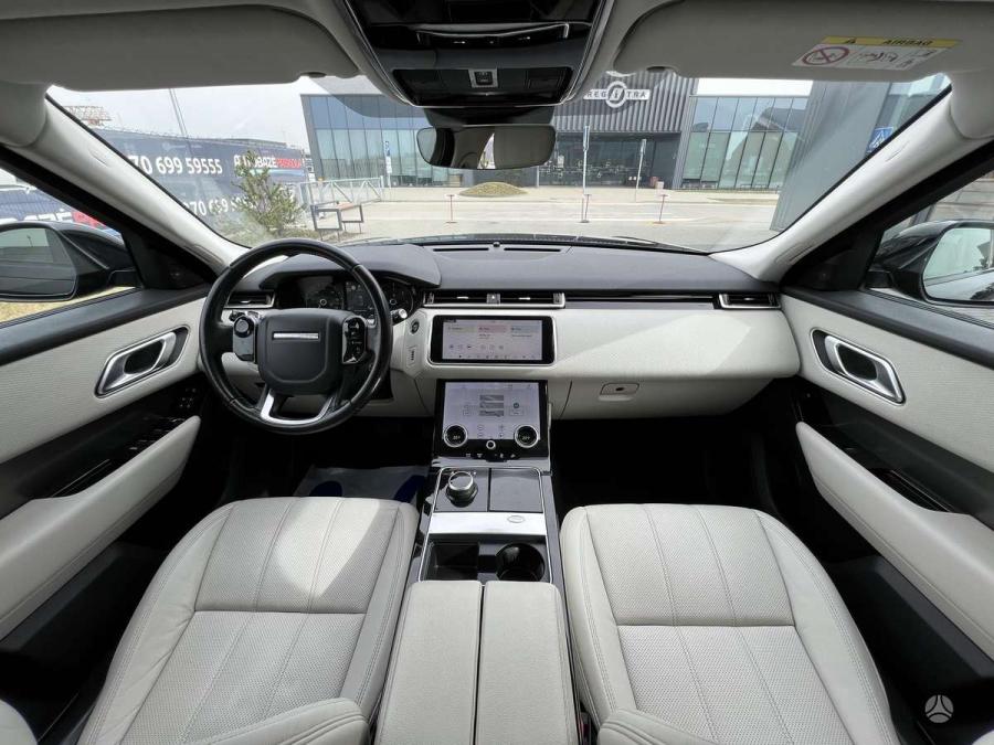 Black Land Rover Range Rover Velar 2020 in Siauliai, with an engine capacity of 2.99 L and mileage of 173 thousand km for 33500 €, photo 19 on AUTOMOTO.COM.LV