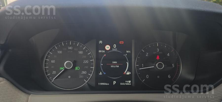 Black Land Rover Range Rover Velar 2020 in Riga, with an engine capacity of 2.00 L and mileage of 120 thousand km for 21200 €, photo 15 on AUTOMOTO.COM.LV