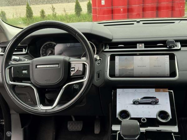 Melns Land Rover Range Rover Velar 2021 Viļņa, ar dzinēja tilpumu 3.00 L un nobraukumu 94 tūkst. km par 38000 €, foto 5 vietnē AUTOMOTO.COM.LV