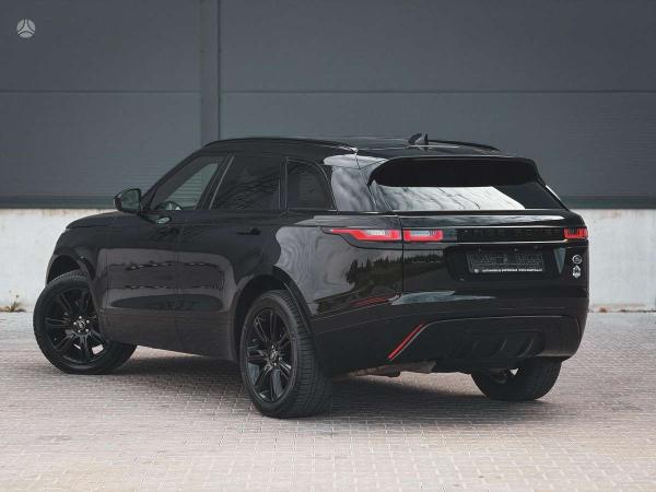 Melns Land Rover Range Rover Velar 2021 Šauļi, ar dzinēja tilpumu 2.00 L un nobraukumu 160 tūkst. km par 29099 €, foto 2 vietnē AUTOMOTO.COM.LV