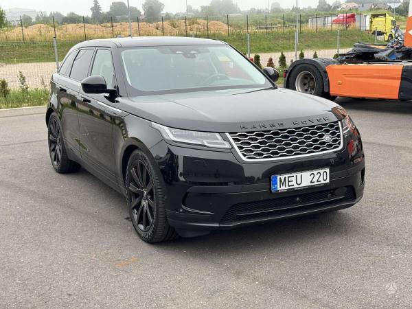 Black Land Rover Range Rover Velar 2021 in Vilnius, with an engine capacity of 3.00 L and mileage of 94 thousand km for 38000 €, photo 3 on AUTOMOTO.COM.LV