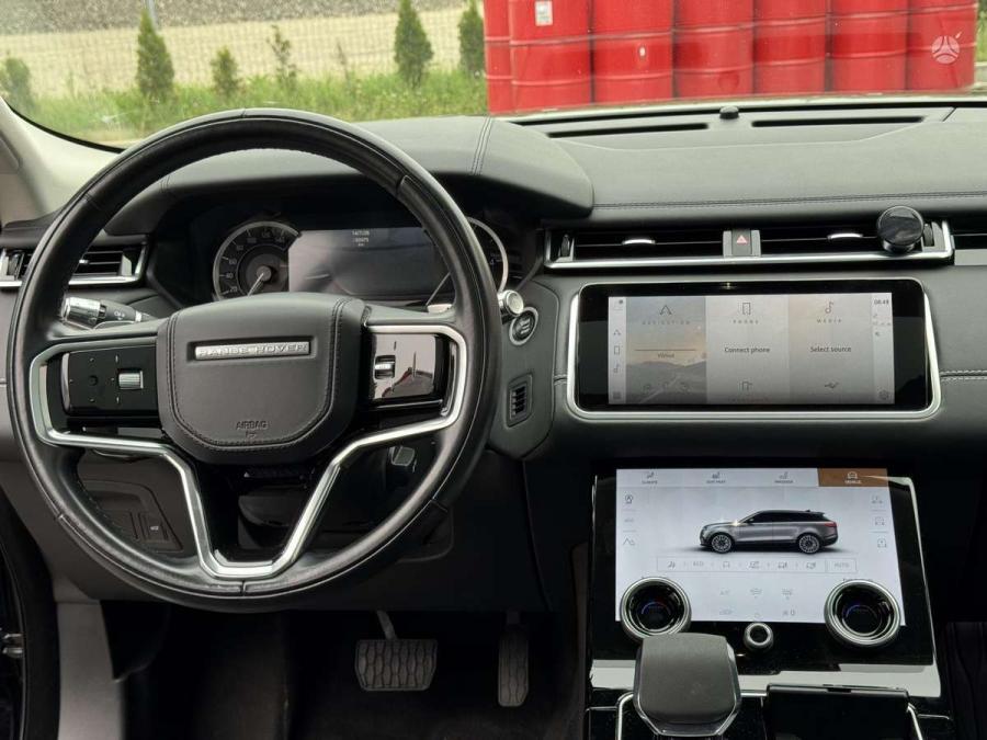 Black Land Rover Range Rover Velar 2021 in Vilnius, with an engine capacity of 3.00 L and mileage of 94 thousand km for 38000 €, photo 6 on AUTOMOTO.COM.LV