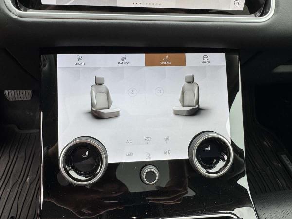 Black Land Rover Range Rover Velar 2021 in Vilnius, with an engine capacity of 3.00 L and mileage of 94 thousand km for 38000 €, photo 10 on AUTOMOTO.COM.LV