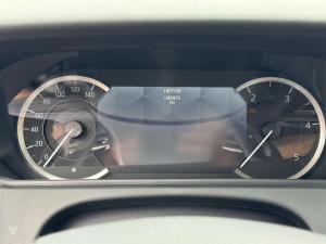 Black Land Rover Range Rover Velar 2021 in Vilnius, with an engine capacity of 3.00 L and mileage of 94 thousand km for 38000 €, photo 12 on AUTOMOTO.COM.LV