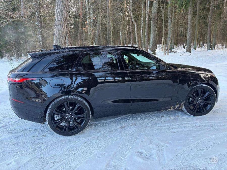 Melns Land Rover Range Rover Velar 2023 Viļņa, ar dzinēja tilpumu 3.00 L un nobraukumu 10 tūkst. km par 49950 €, foto 6 vietnē AUTOMOTO.COM.LV