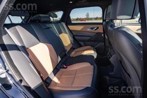 Melns Land Rover Range Rover Velar 2023 Rīga, ar dzinēja tilpumu 3.00 L un nobraukumu 44 tūkst. km par 56900 €, foto 25 vietnē AUTOMOTO.COM.LV
