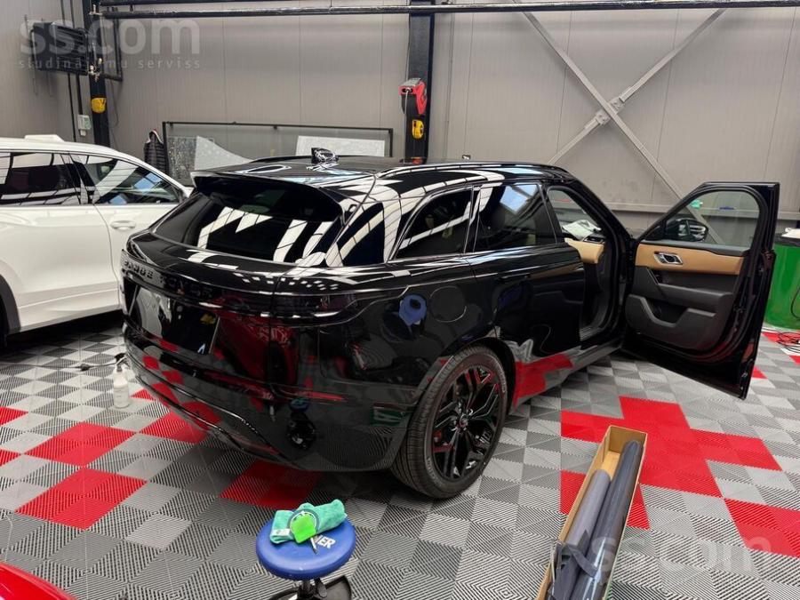 Melns Land Rover Range Rover Velar 2023 Rīga, ar dzinēja tilpumu 3.00 L un nobraukumu 44 tūkst. km par 56900 €, foto 30 vietnē AUTOMOTO.COM.LV