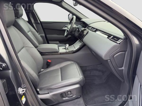 Melns Land Rover Range Rover Velar 2026 Rīga, ar dzinēja tilpumu 2.00 L un nobraukumu 12 tūkst. km par 69900 €, foto 6 vietnē AUTOMOTO.COM.LV