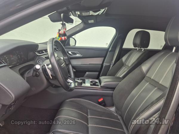 Land Rover Range Rover Velar 2018 in Parnu on AUTOMOTO.COM.LV Black Land Rover Range Rover Velar 2018 in Parnu, with an engine capacity of 2.00 L and mileage of 112 thousand km for 27500 €, photo 8 on AUTOMOTO.COM.LV