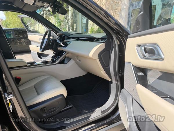 Black Land Rover Range Rover Velar 2019 in Tallinn, with an engine capacity of 2.00 L and mileage of 132 thousand km for 23990 €, photo 6 on AUTOMOTO.COM.LV
