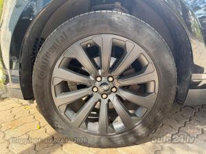 Melns Land Rover Range Rover Velar 2019 Tallina, ar dzinēja tilpumu 2.00 L un nobraukumu 132 tūkst. km par 23990 €, foto 12 vietnē AUTOMOTO.COM.LV