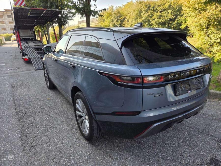 Blue Land Rover Range Rover Velar 2017 in Gargzdai, with an engine capacity of 2.00 L and mileage of 124 thousand km for 18500 €, photo 7 on AUTOMOTO.COM.LV