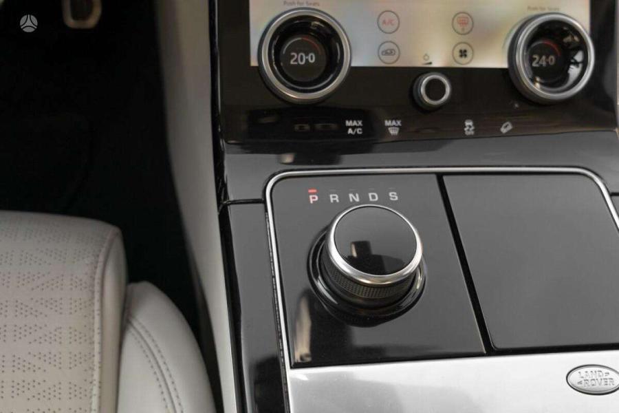 Blue Land Rover Range Rover Velar 2017 in Vilnius, with an engine capacity of 3.00 L and mileage of 172 thousand km for 23600 €, photo 10 on AUTOMOTO.COM.LV