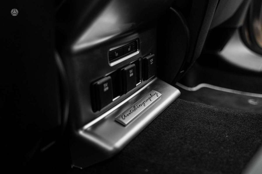Brūns Land Rover Range Rover Velar 2017 Viļņa, ar dzinēja tilpumu 2.99 L un nobraukumu 183 tūkst. km par 29990 €, foto 39 vietnē AUTOMOTO.COM.LV