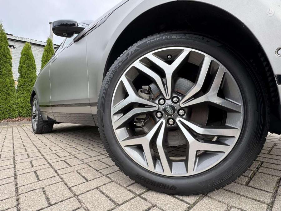 Brown Land Rover Range Rover Velar 2017 in Siauliai, with an engine capacity of 3.00 L and mileage of 156 thousand km for 23990 €, photo 12 on AUTOMOTO.COM.LV