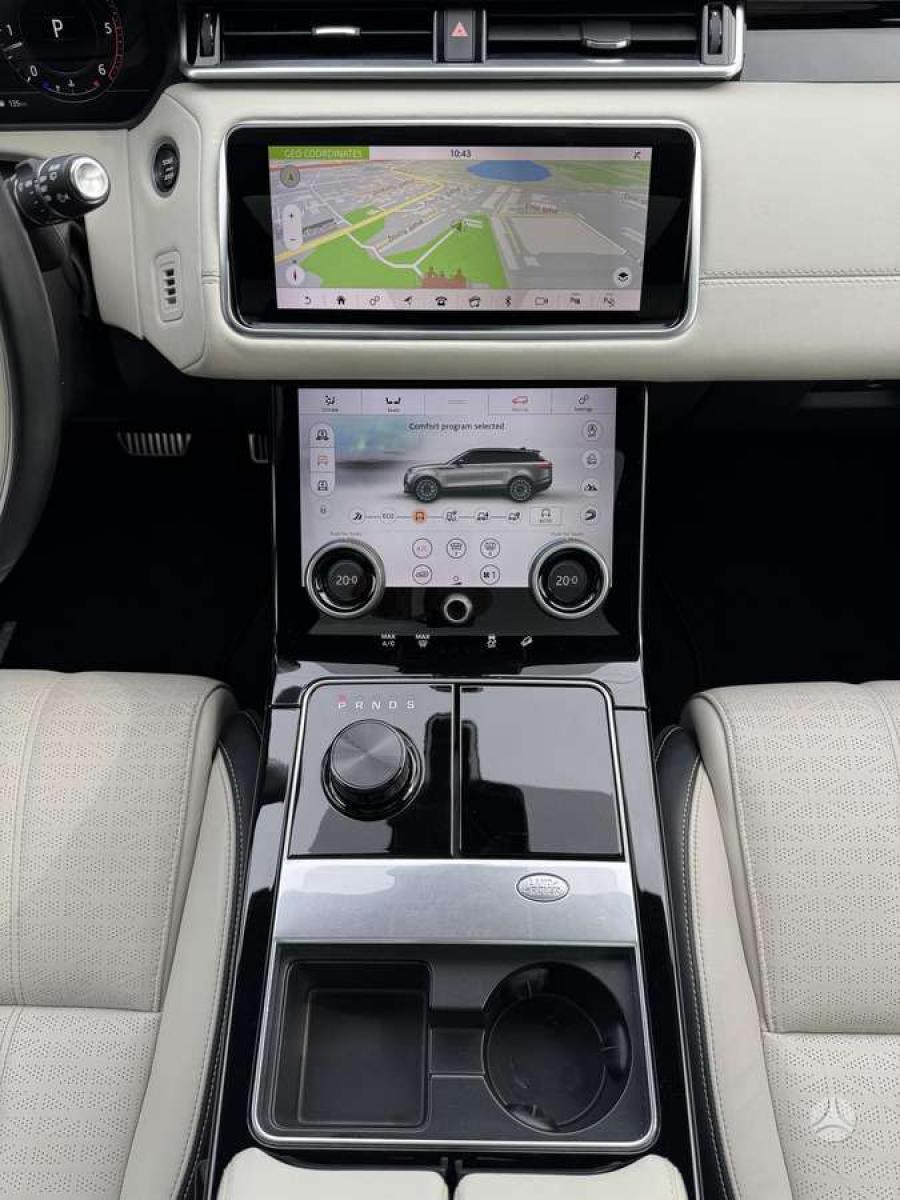 Brown Land Rover Range Rover Velar 2017 in Siauliai, with an engine capacity of 3.00 L and mileage of 156 thousand km for 23990 €, photo 23 on AUTOMOTO.COM.LV