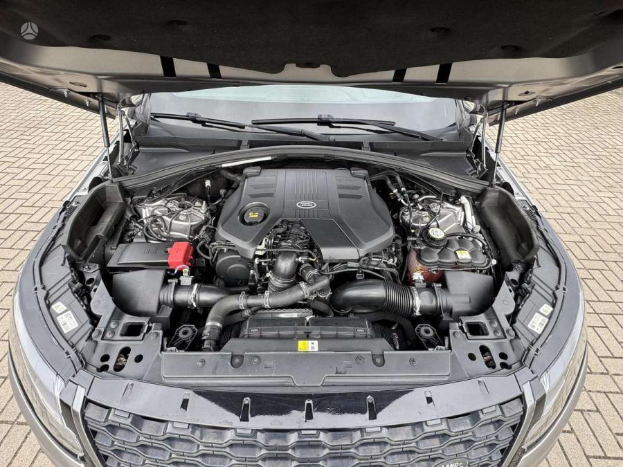 Brown Land Rover Range Rover Velar 2017 in Siauliai, with an engine capacity of 3.00 L and mileage of 156 thousand km for 23990 €, photo 32 on AUTOMOTO.COM.LV