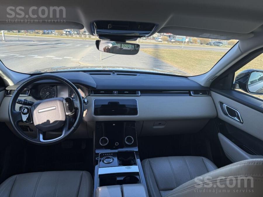 Brown Land Rover Range Rover Velar 2018 in Riga, with an engine capacity of 2.00 L and mileage of 63 thousand km for 28000 €, photo 7 on AUTOMOTO.COM.LV
