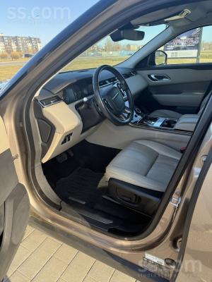 Brown Land Rover Range Rover Velar 2018 in Riga, with an engine capacity of 2.00 L and mileage of 63 thousand km for 28000 €, photo 8 on AUTOMOTO.COM.LV