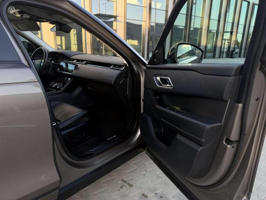 Brūns Land Rover Range Rover Velar 2018 Viļņa, ar dzinēja tilpumu 2.00 L un nobraukumu 150 tūkst. km par 21500 €, foto 21 vietnē AUTOMOTO.COM.LV