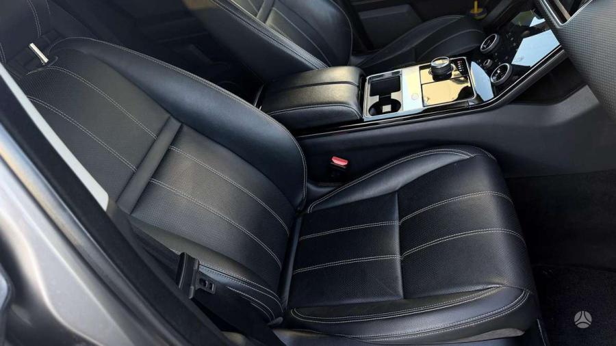 Brūns Land Rover Range Rover Velar 2018 Viļņa, ar dzinēja tilpumu 2.00 L un nobraukumu 150 tūkst. km par 21500 €, foto 23 vietnē AUTOMOTO.COM.LV