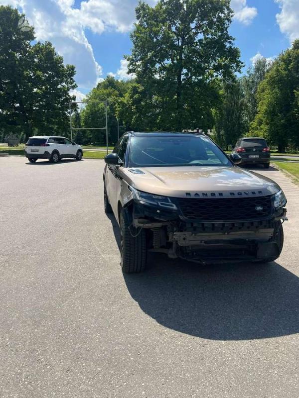 Brown Land Rover Range Rover Velar 2018 in Kaunas, with an engine capacity of 2.00 L and mileage of 240 thousand km for 14500 €, photo 6 on AUTOMOTO.COM.LV