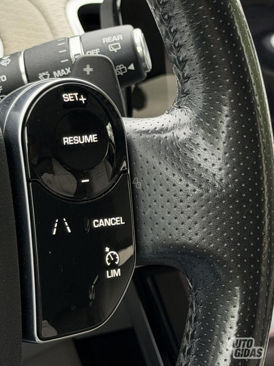Land Rover Range Rover Velar 2018 in Vilnius, with an engine capacity of 2.00 L and mileage of 114 thousand km for 24000 €, photo 14 on AUTOMOTO.COM.LV