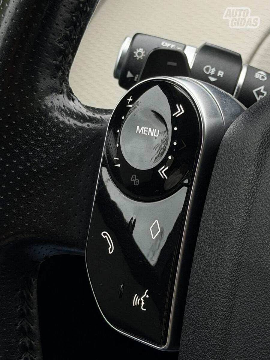 Land Rover Range Rover Velar 2018 in Vilnius, with an engine capacity of 2.00 L and mileage of 114 thousand km for 24000 €, photo 15 on AUTOMOTO.COM.LV