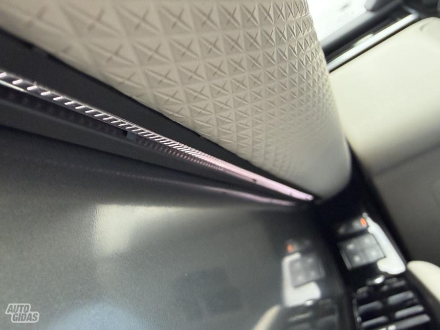 Land Rover Range Rover Velar 2018 in Vilnius, with an engine capacity of 2.00 L and mileage of 114 thousand km for 24000 €, photo 17 on AUTOMOTO.COM.LV