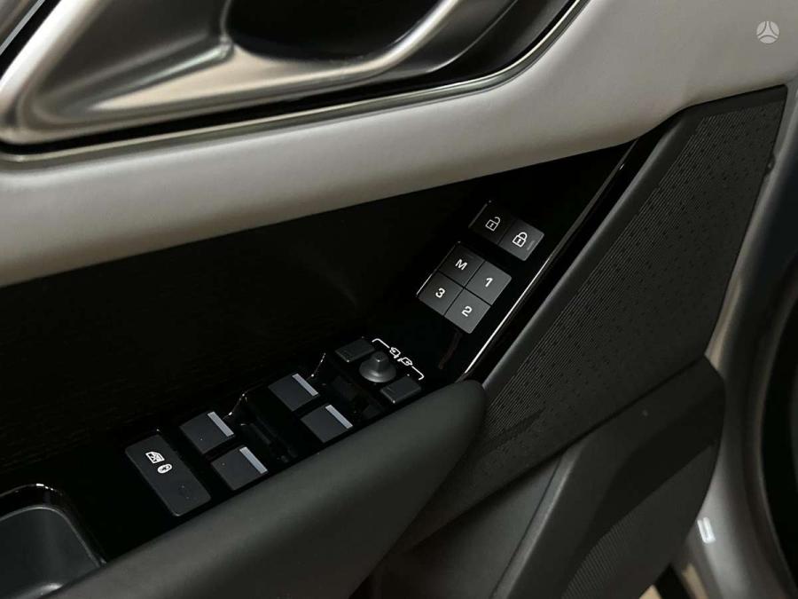 Land Rover Range Rover Velar 2024 Viļņa, ar dzinēja tilpumu 3.00 L un nobraukumu 23 tūkst. km par 75000 €, foto 11 vietnē AUTOMOTO.COM.LV