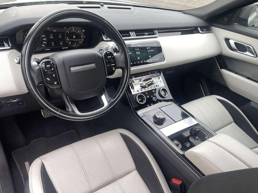 Grey Land Rover Range Rover Velar 2017 in Siauliai, with an engine capacity of 2.00 L and mileage of 160 thousand km for 23300 €, photo 14 on AUTOMOTO.COM.LV