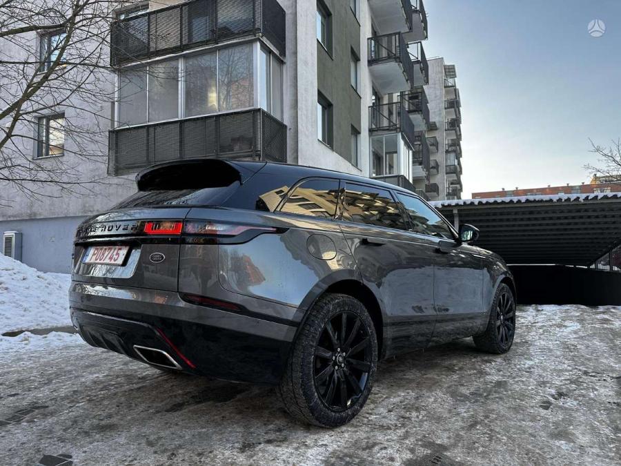 Grey Land Rover Range Rover Velar 2017 in Vilnius, with an engine capacity of 2.99 L and mileage of 188 thousand km for 29999 €, photo 10 on AUTOMOTO.COM.LV