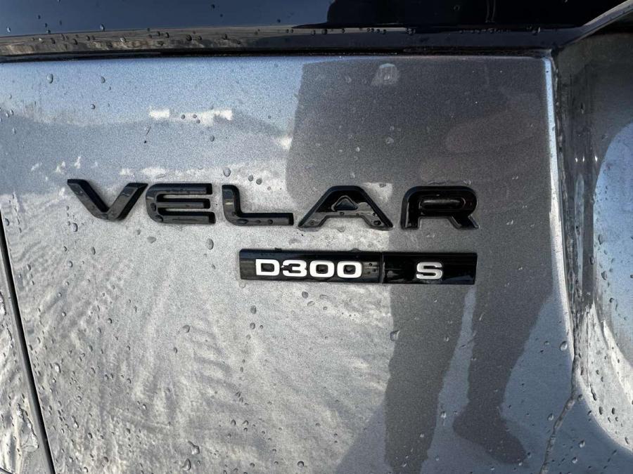 Grey Land Rover Range Rover Velar 2017 in Vilnius, with an engine capacity of 2.99 L and mileage of 188 thousand km for 29999 €, photo 15 on AUTOMOTO.COM.LV
