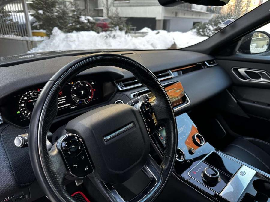 Grey Land Rover Range Rover Velar 2017 in Vilnius, with an engine capacity of 2.99 L and mileage of 188 thousand km for 29999 €, photo 18 on AUTOMOTO.COM.LV