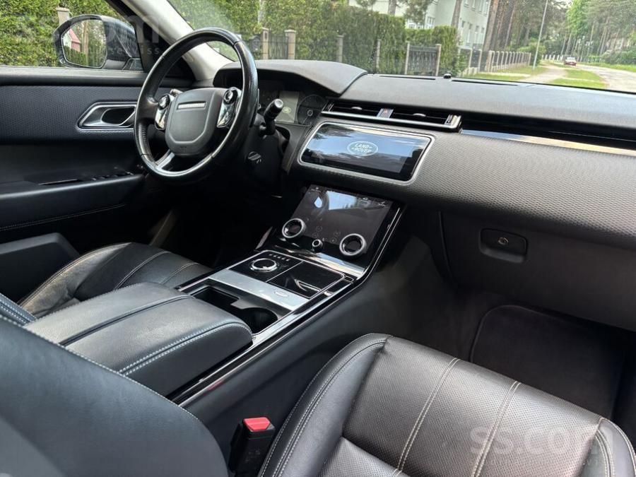 Grey Land Rover Range Rover Velar 2017 in Riga, with an engine capacity of 2.00 L and mileage of 172 thousand km for 19790 €, photo 19 on AUTOMOTO.COM.LV